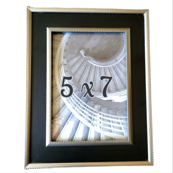 Uniek Inc | Accents | Vtg 24 Black Silver Frame 5 X 7 | Poshmark